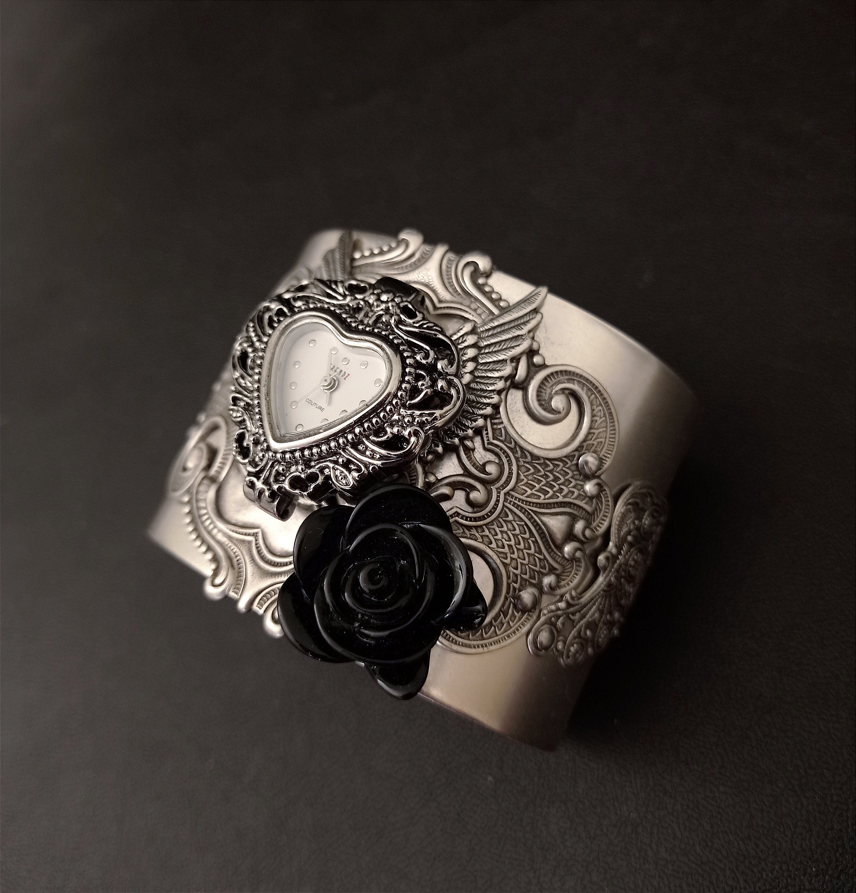 Steampunk and Gothic Watches for women and men – Aranwen's Jewelry